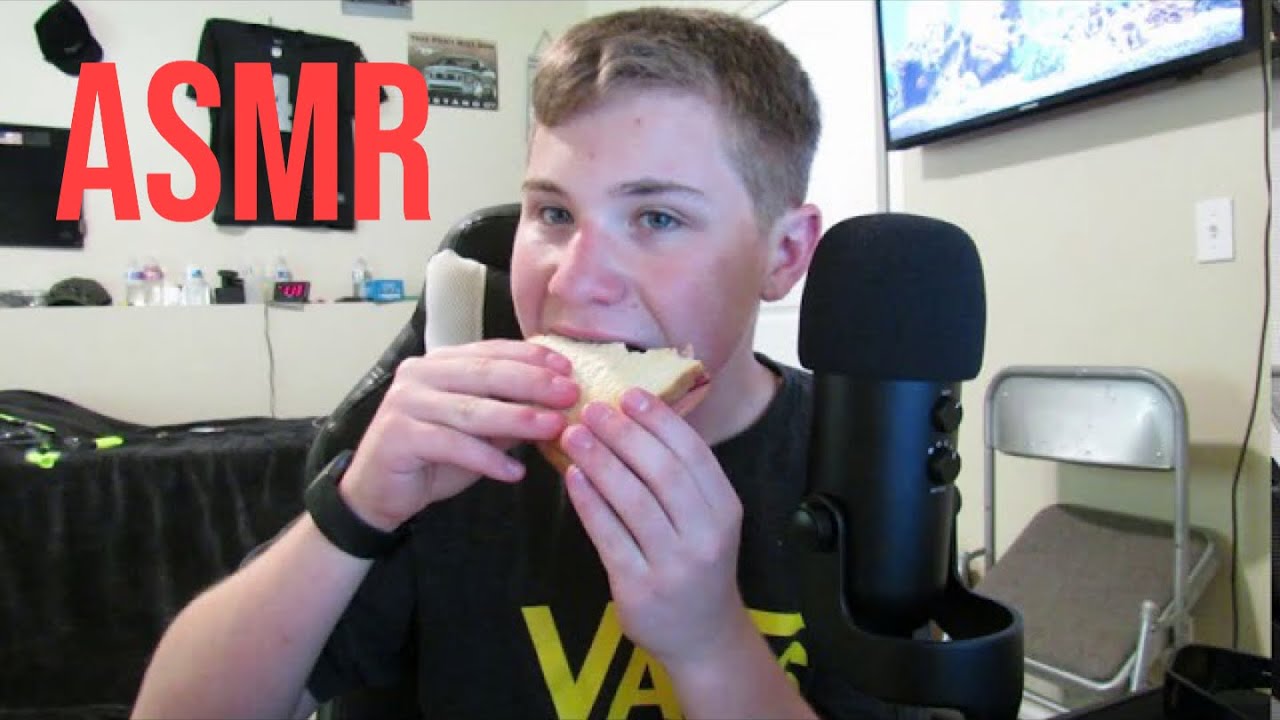 (ASMR) Eating My Lunch | Asmr Mukbang - YouTube