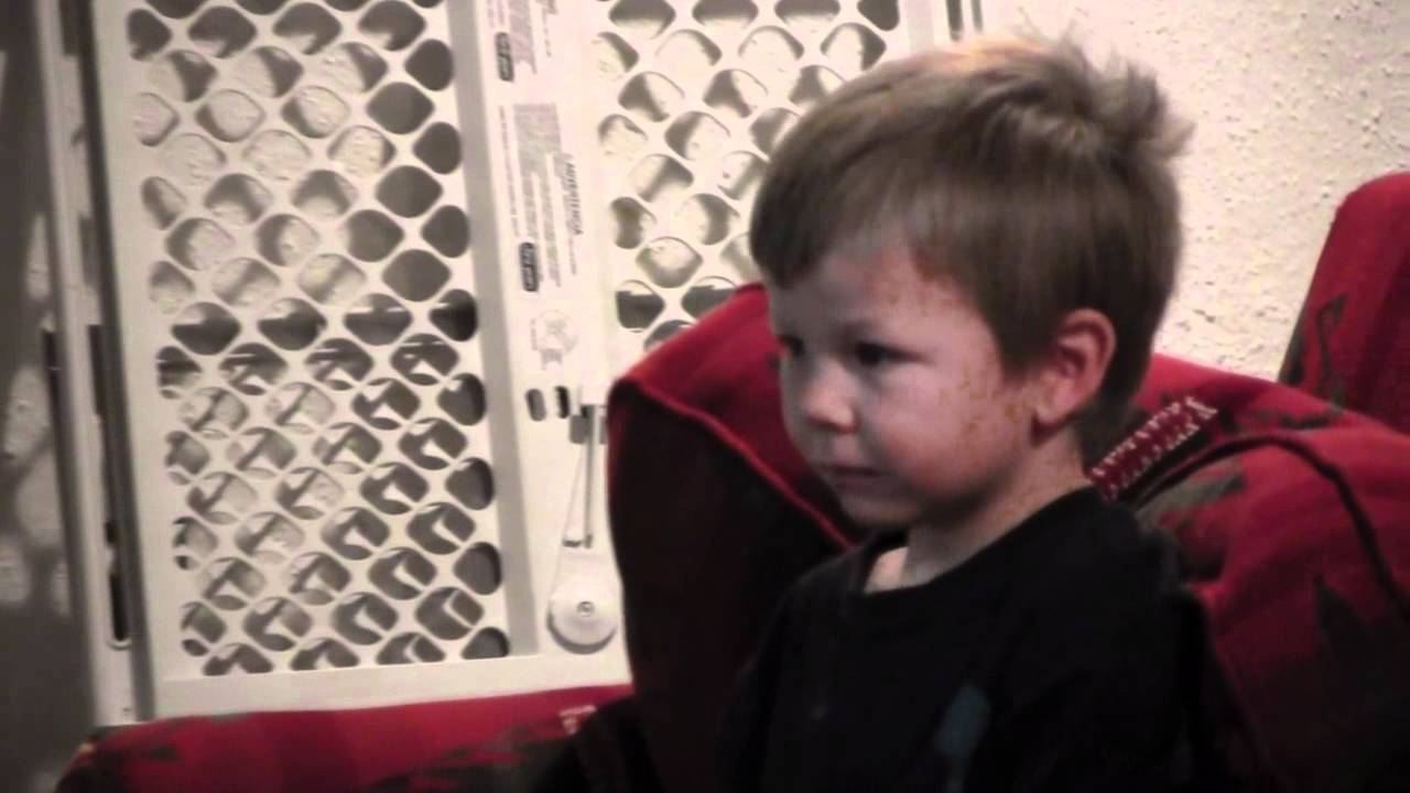 Funny People Playing Video Games - YouTube