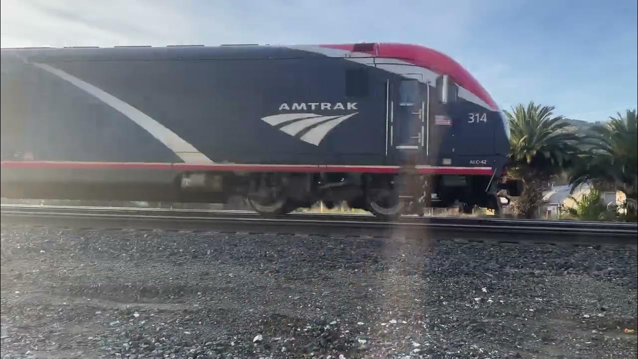 Incoming Amtrak Coast Starlight 11 departing Martinez On Time - YouTube