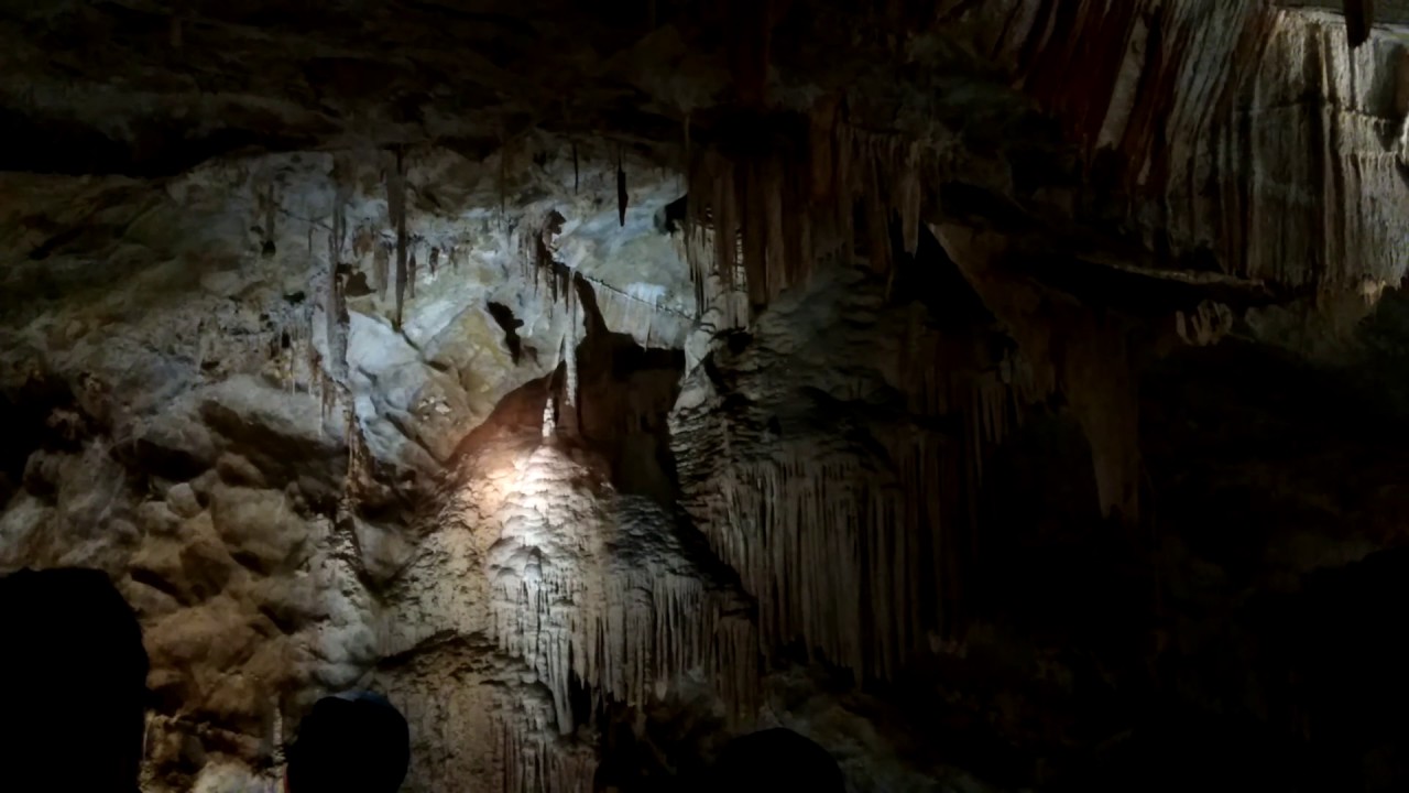 Jenolan - Lucas cave Broken column and marriage hall - YouTube