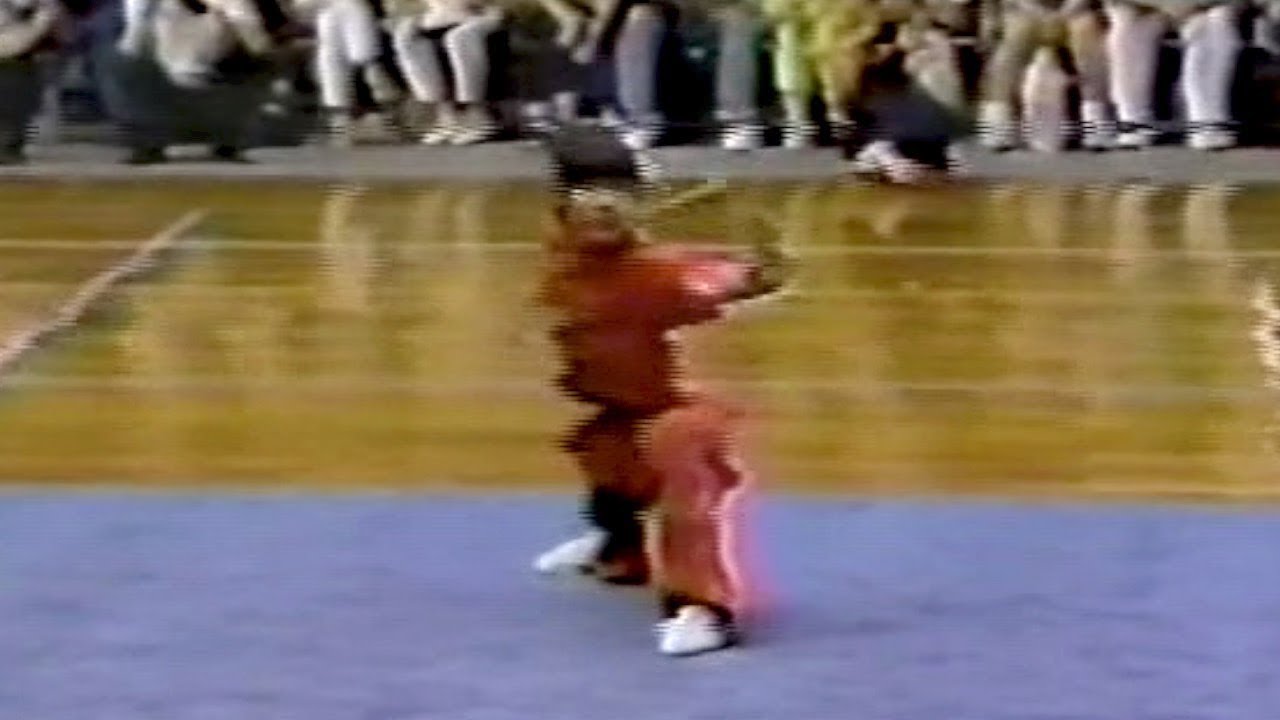 【武術】趙長軍 (棍術) 1984 【Wushu】Zhao Changjun (Gunshu) 1984 - YouTube