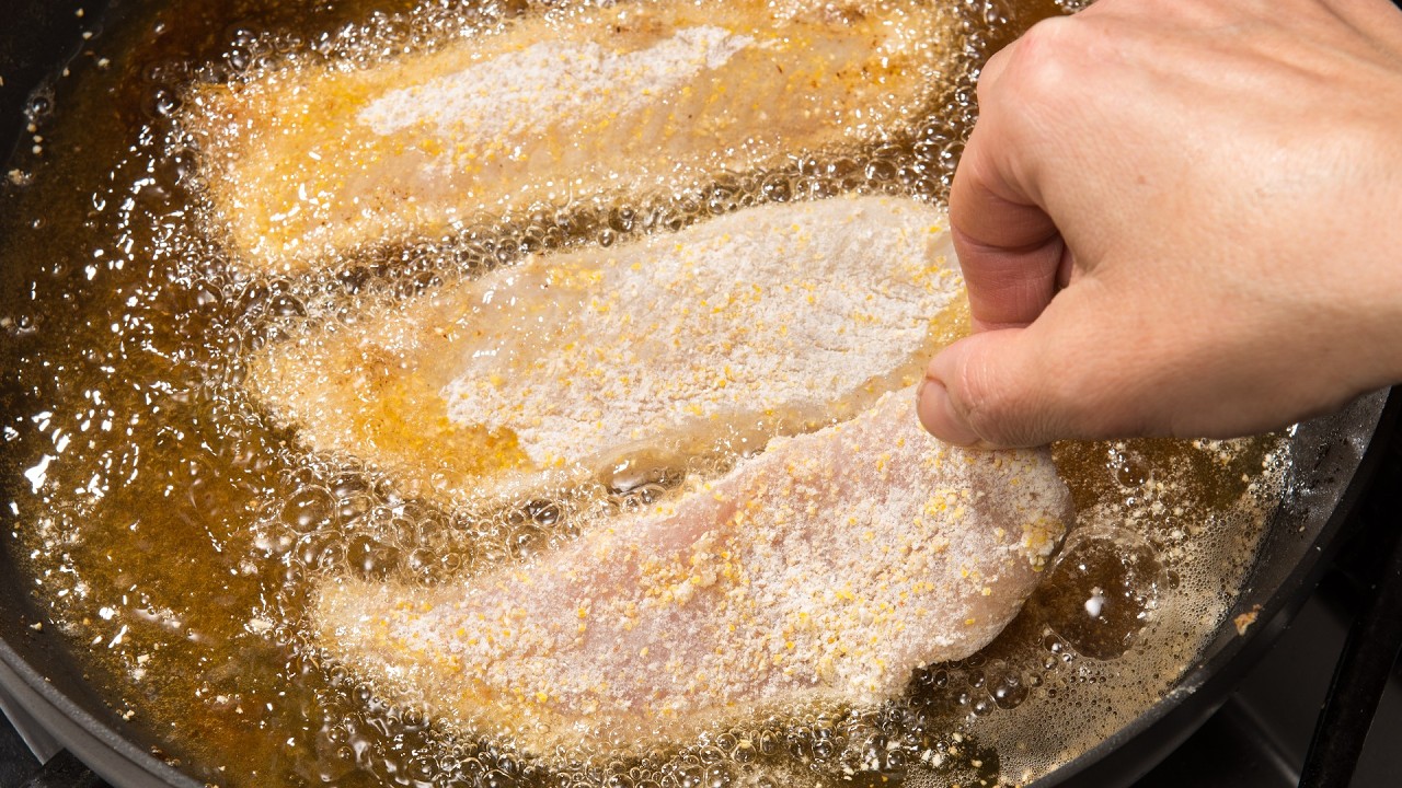 The Only Oil You Should Ever Use While Deep Frying Fish - YouTube