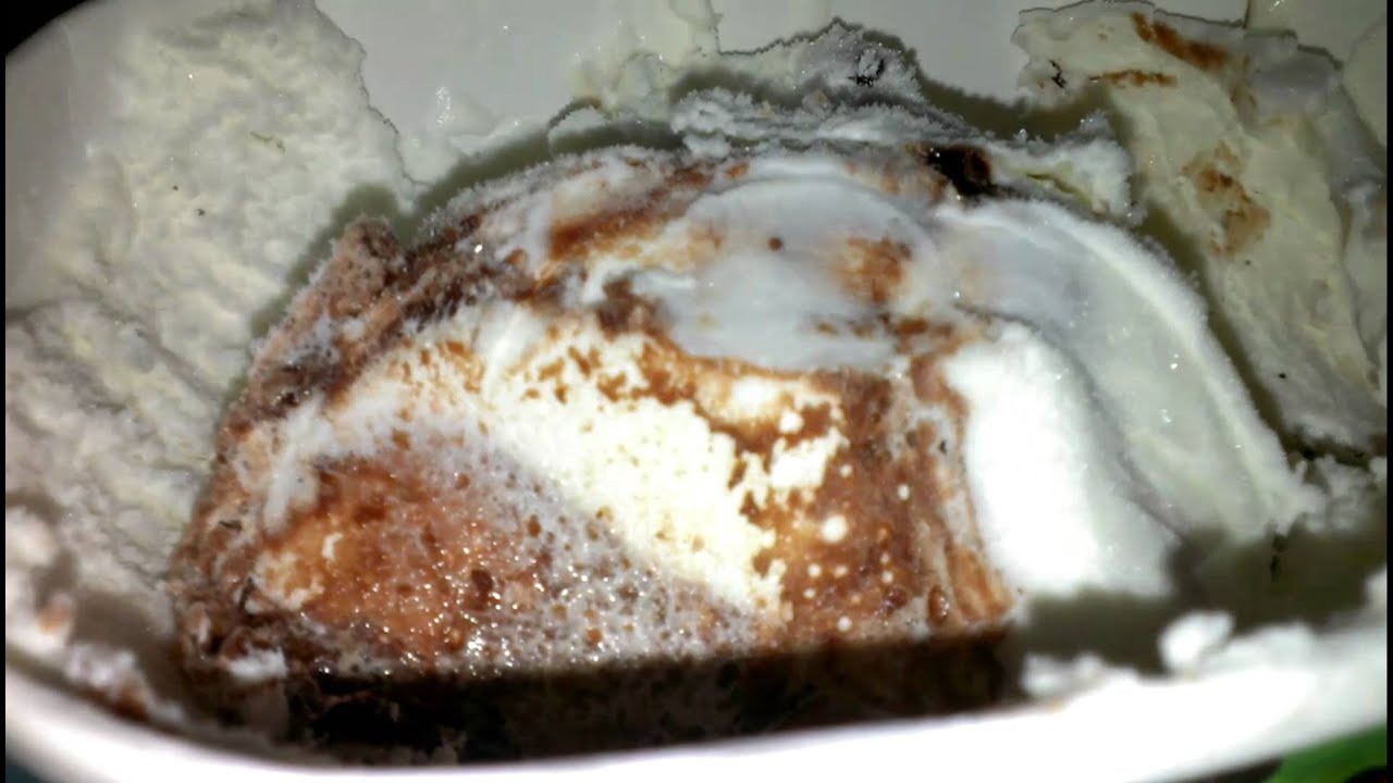 Retarded Sunburned kid Eats ice cream - YouTube