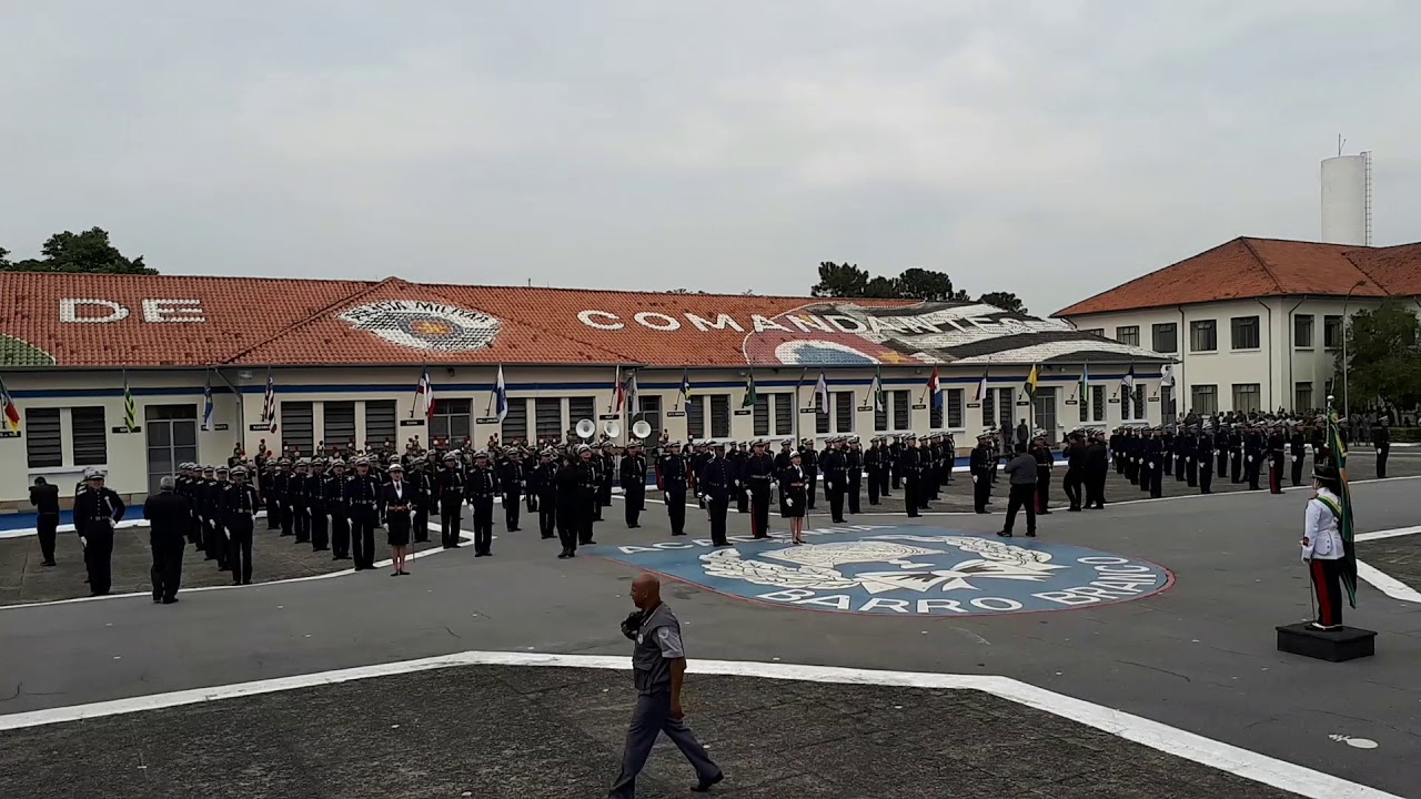 Espadim 2017 - Hino da Academia de Polícia Militar do Barro Branco ...
