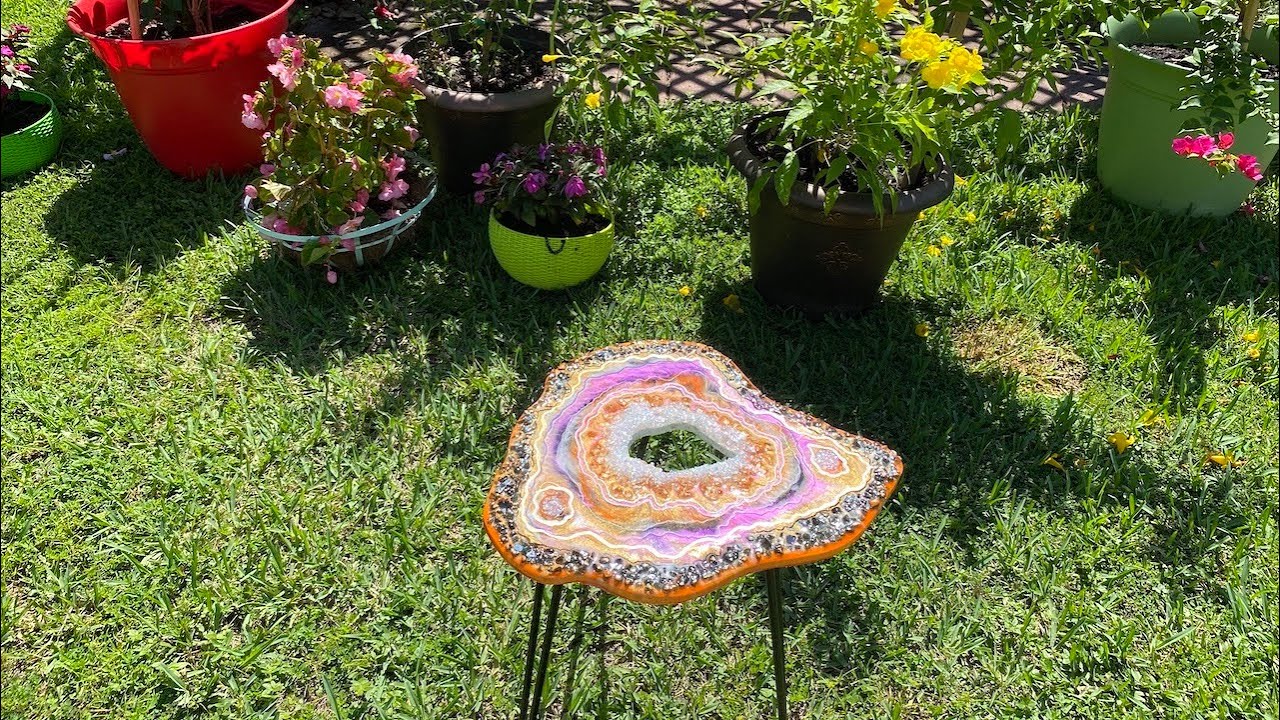 (46) 🌍 How to Create an Earthy Resin Geode Side Table | Full DIY ...