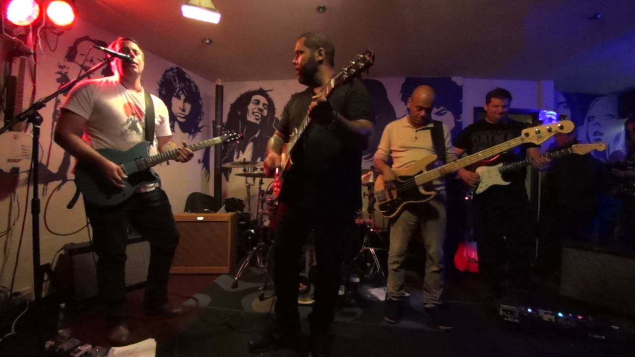 Kirk Fletcher jams with Jonathan Earp (THE BIG WOLF) - YouTube