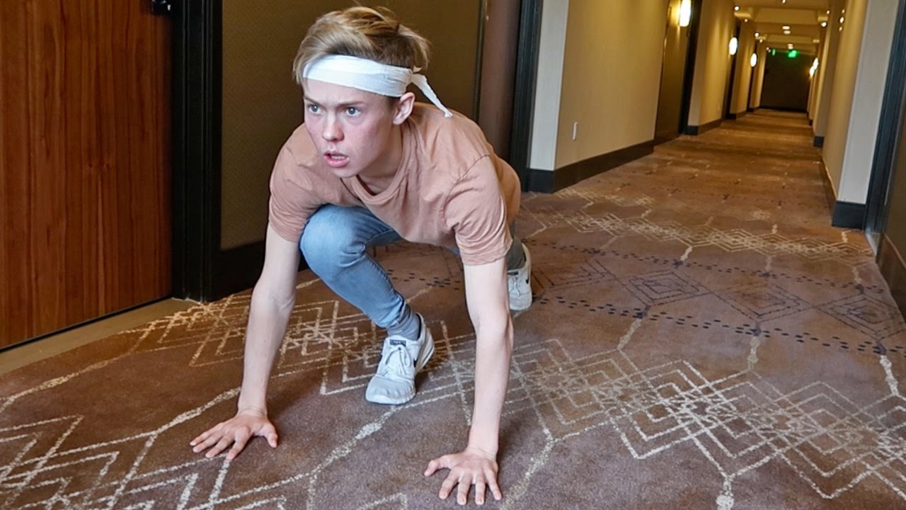 HOTEL HALLWAY RUNNING CHALLENGE! - YouTube