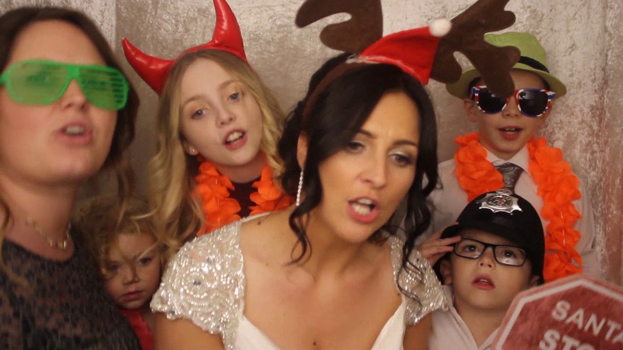 Carley & Jamie - all i want for christmas @ the bear - 8.12.17 - YouTube