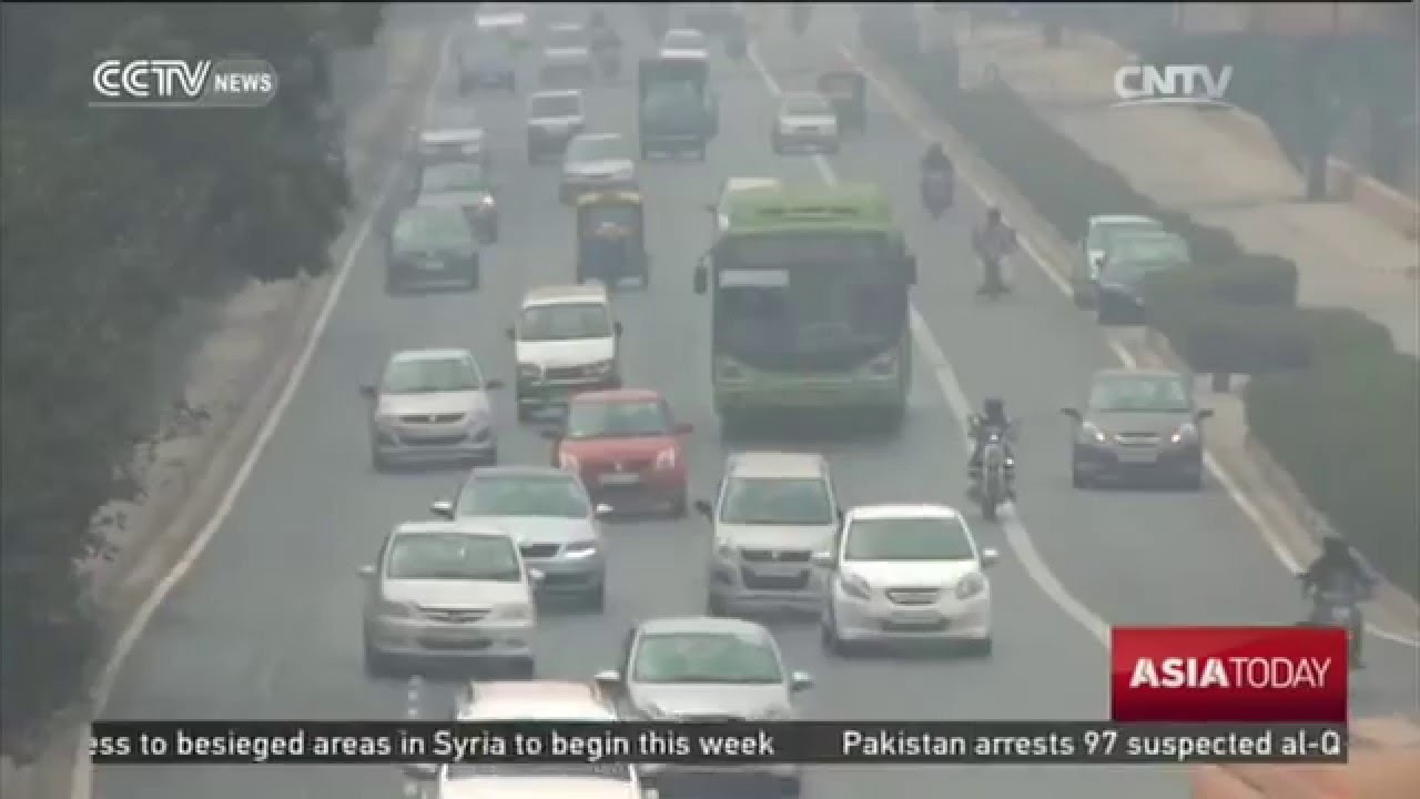 India Pollution: New Delhi reapplies car ban from April 15 - YouTube