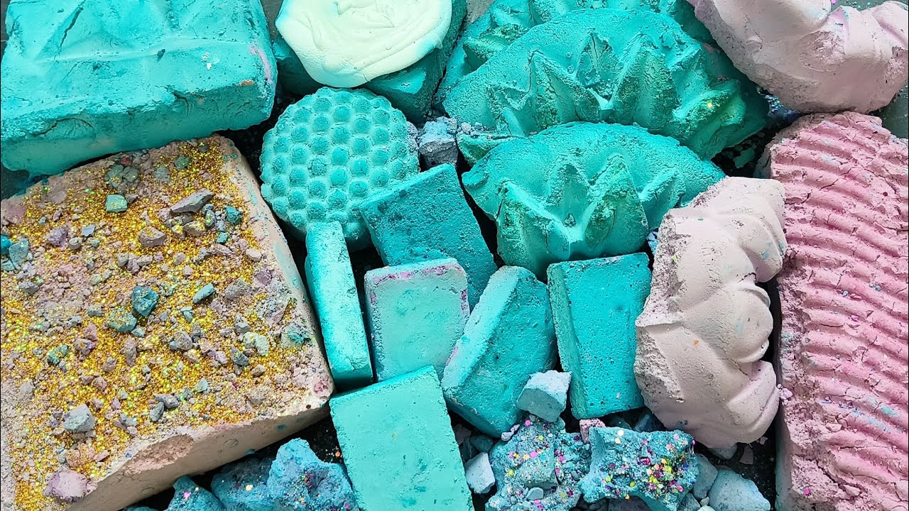 Chalk Joys | Cs pour on pebbles - YouTube