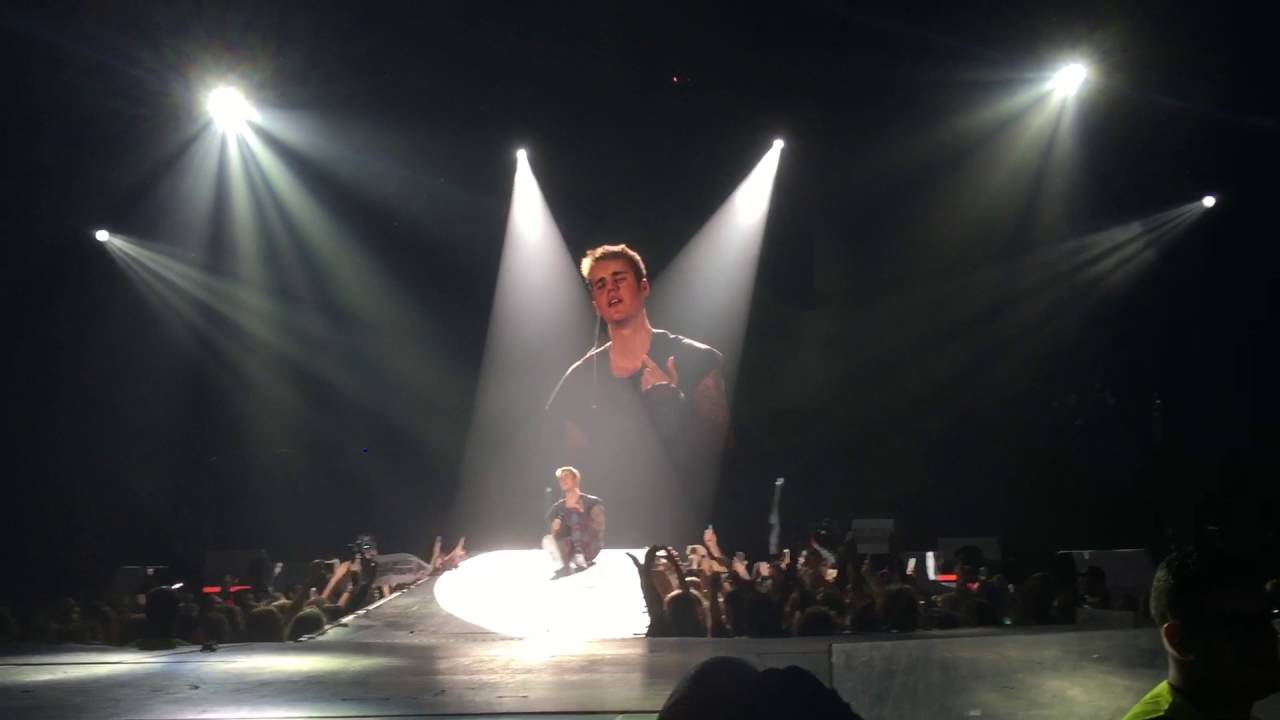 PURPOSE - Justin Bieber live (front row - the purpose tour Sweden ...