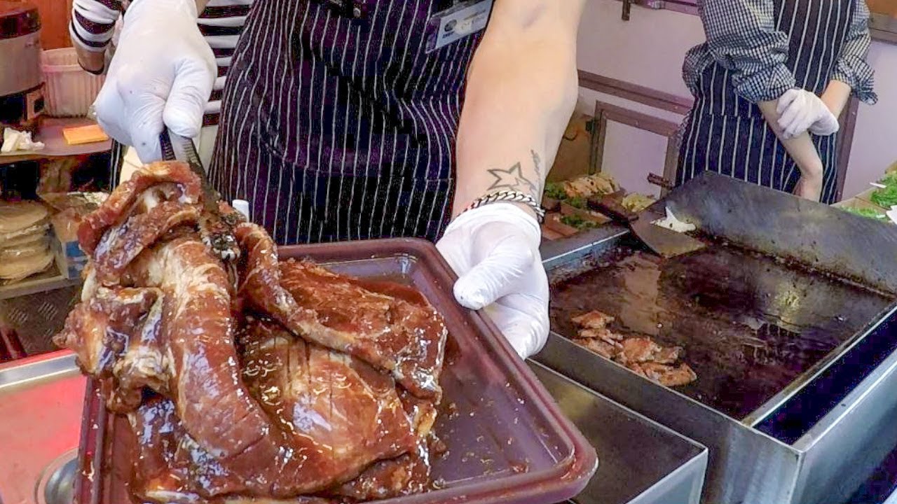 Beef BBQ and Pork Kalbi Grill. Seoul Street Food, South Korea - YouTube