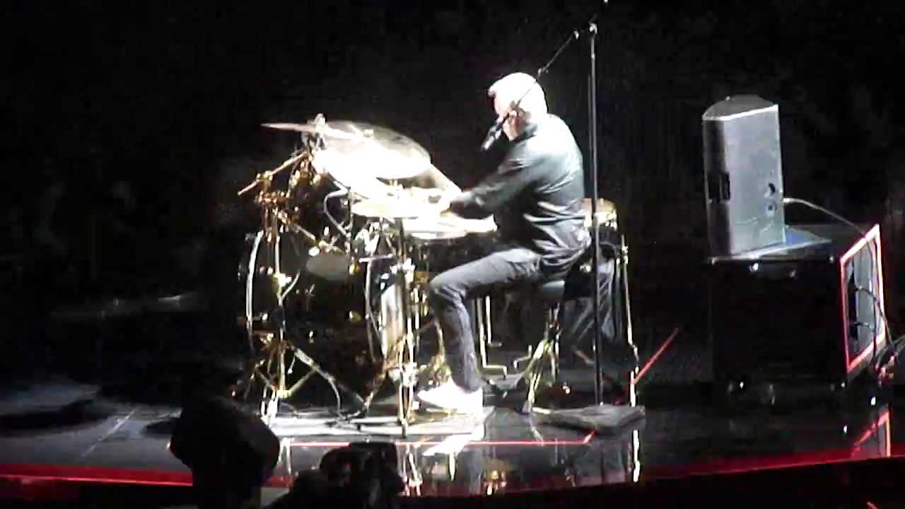 Roger Taylor/Tyler Warren drum off/Under Pressure 7/1/17 - YouTube