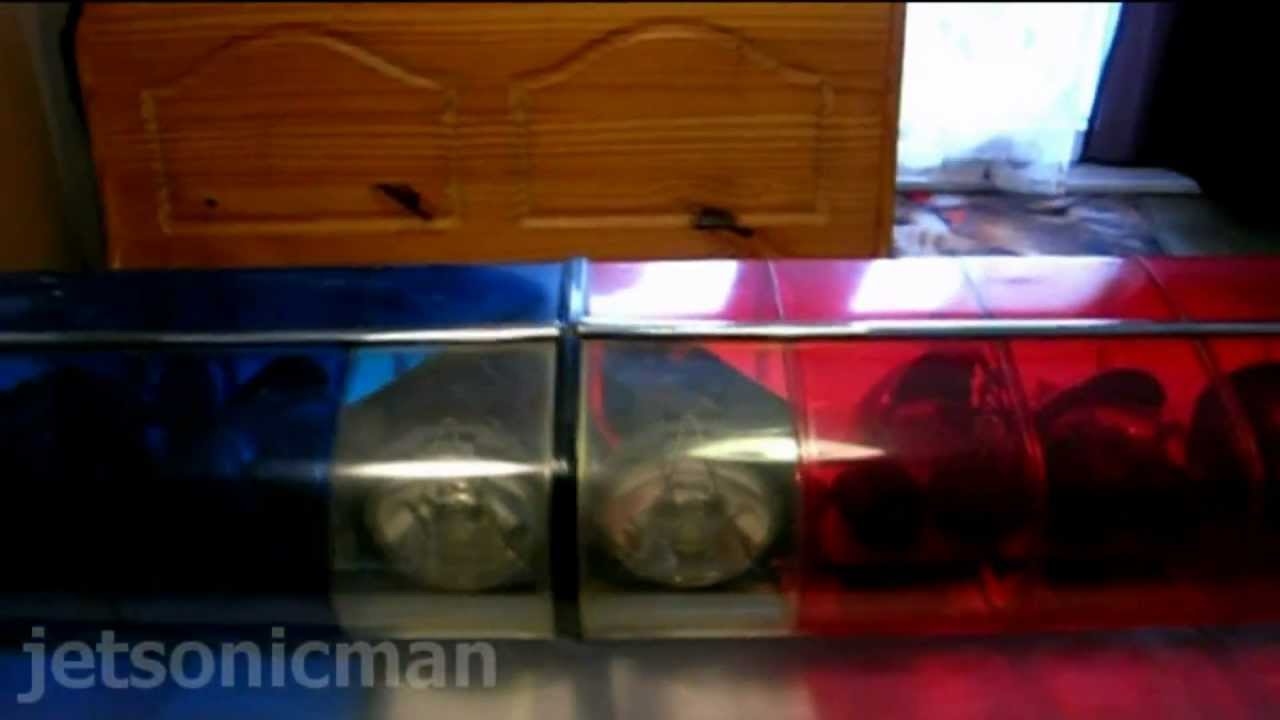 Federal Signal AeroDynic LAPD Lightbar - YouTube