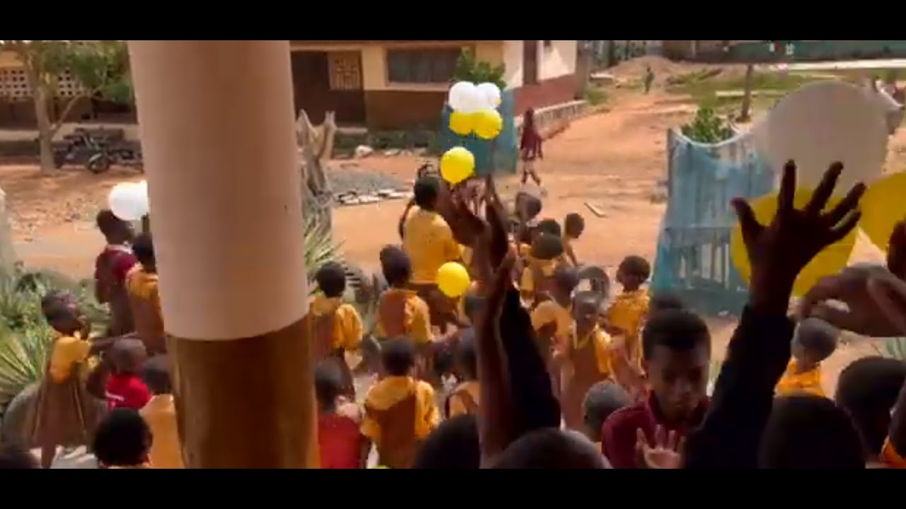 Balloons Bringing Joy to the Children of School in Otinibi, Ghana - YouTube