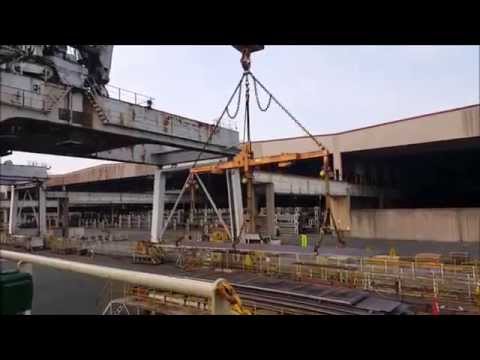 LOADING OF STEEL PLATE AT JAPAN PORT - YouTube