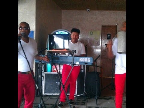 Grupo Control ☼ Esta Noche (Bachata en vivo)Audio - YouTube