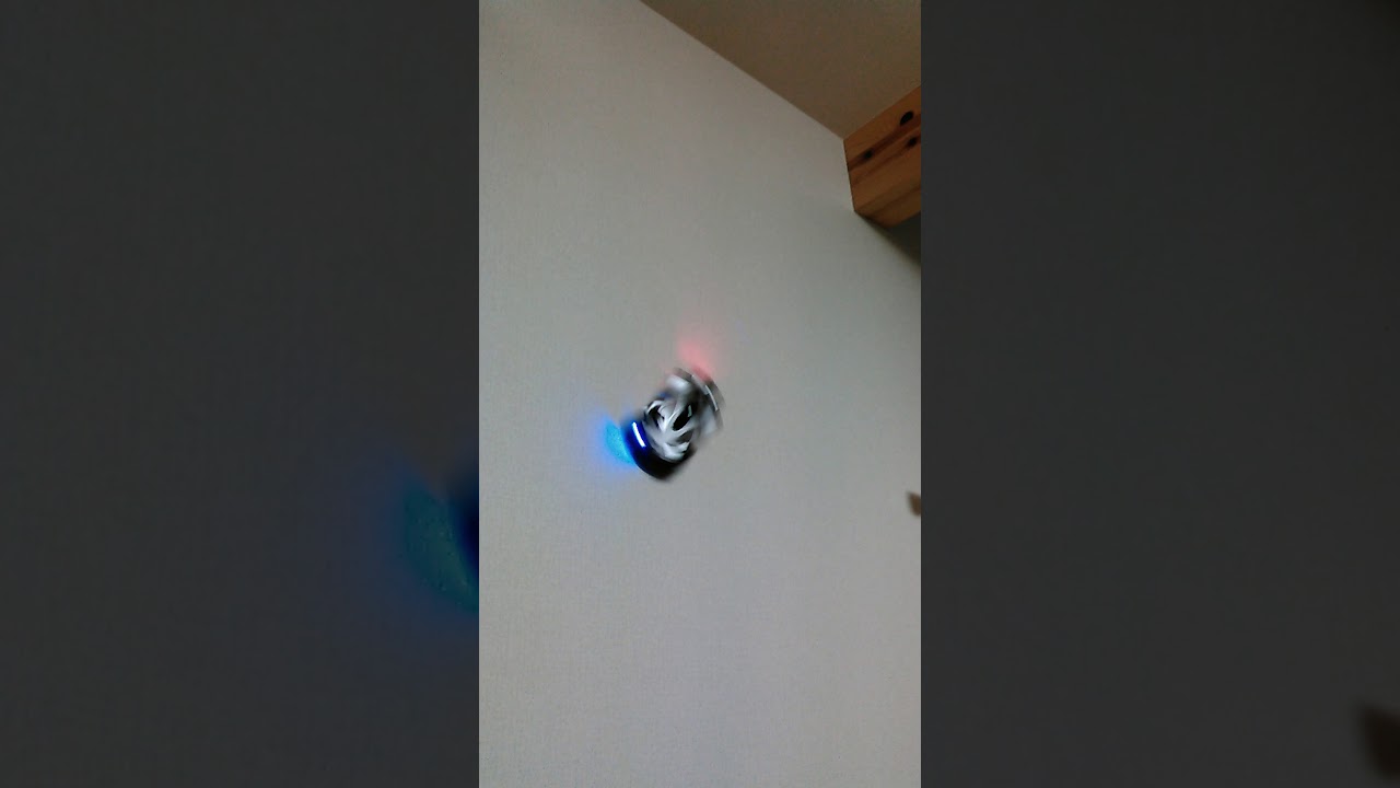 【ラジコン】壁を走るラジコン(WALL RALLYIST) - YouTube