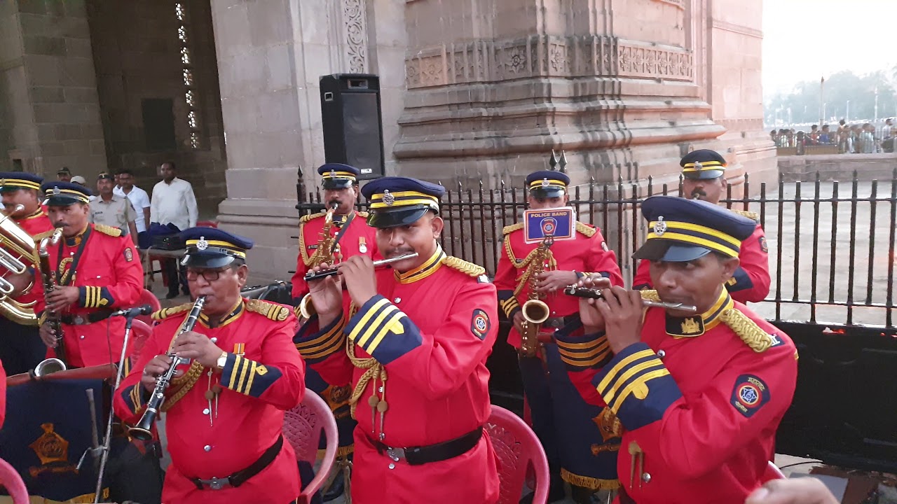 Mumbai Police Band live at Gateway of India 2019 - YouTube