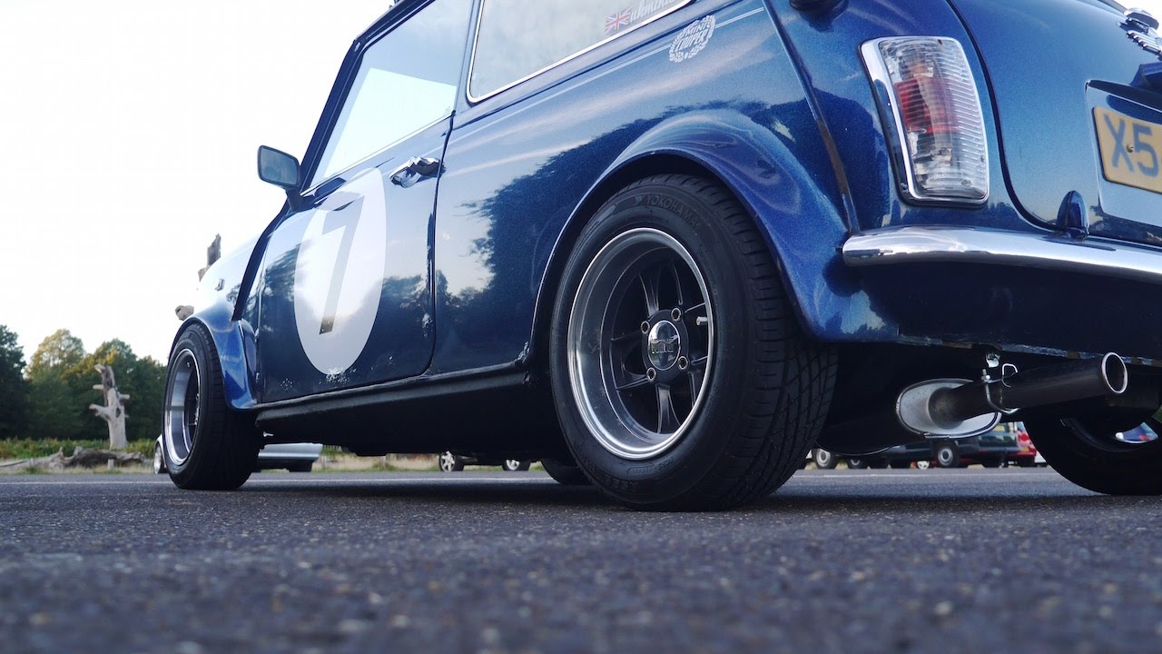 Stripping My Mini Cooper - YouTube
