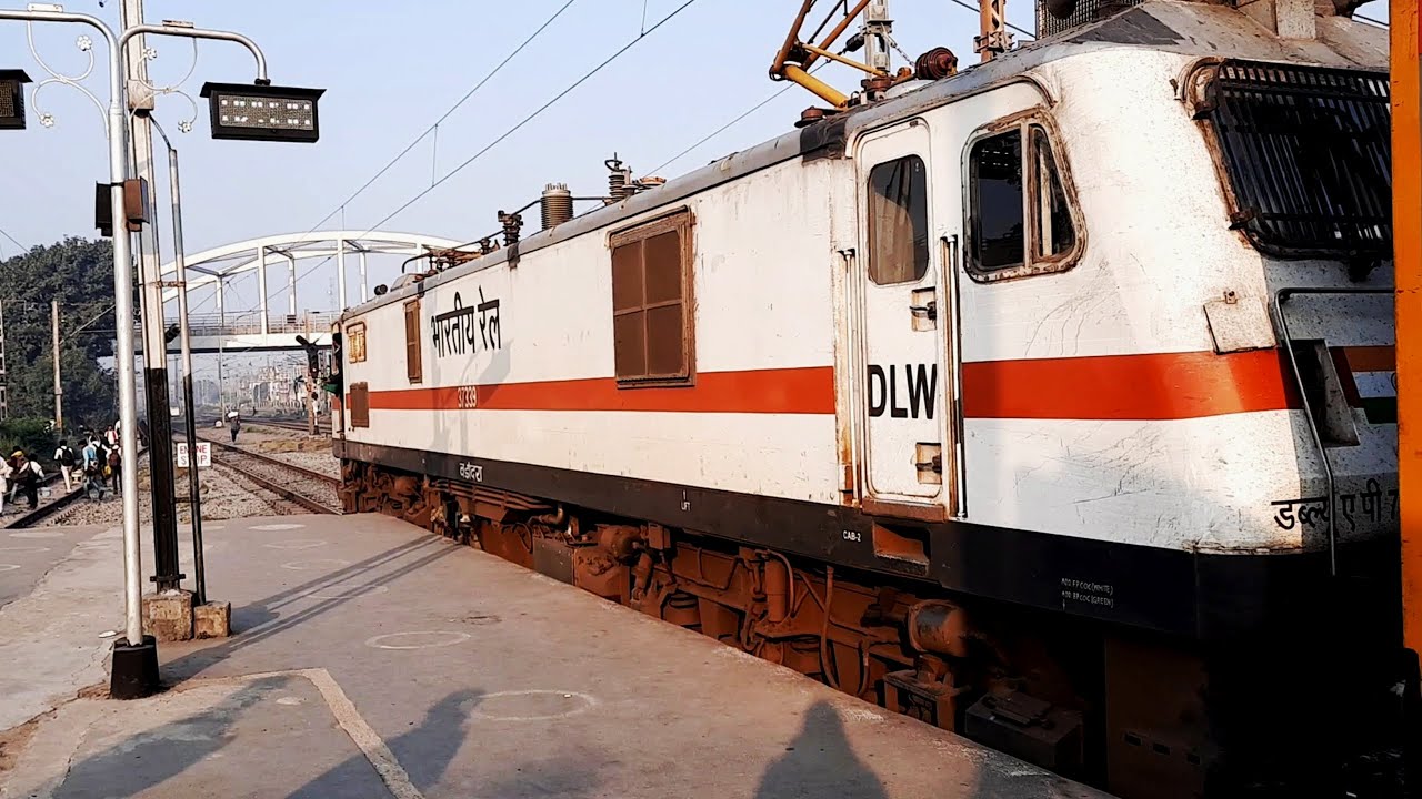 Garba Express departing Sasaram Jn. | BRC WAP-7 shows a brilliant ...