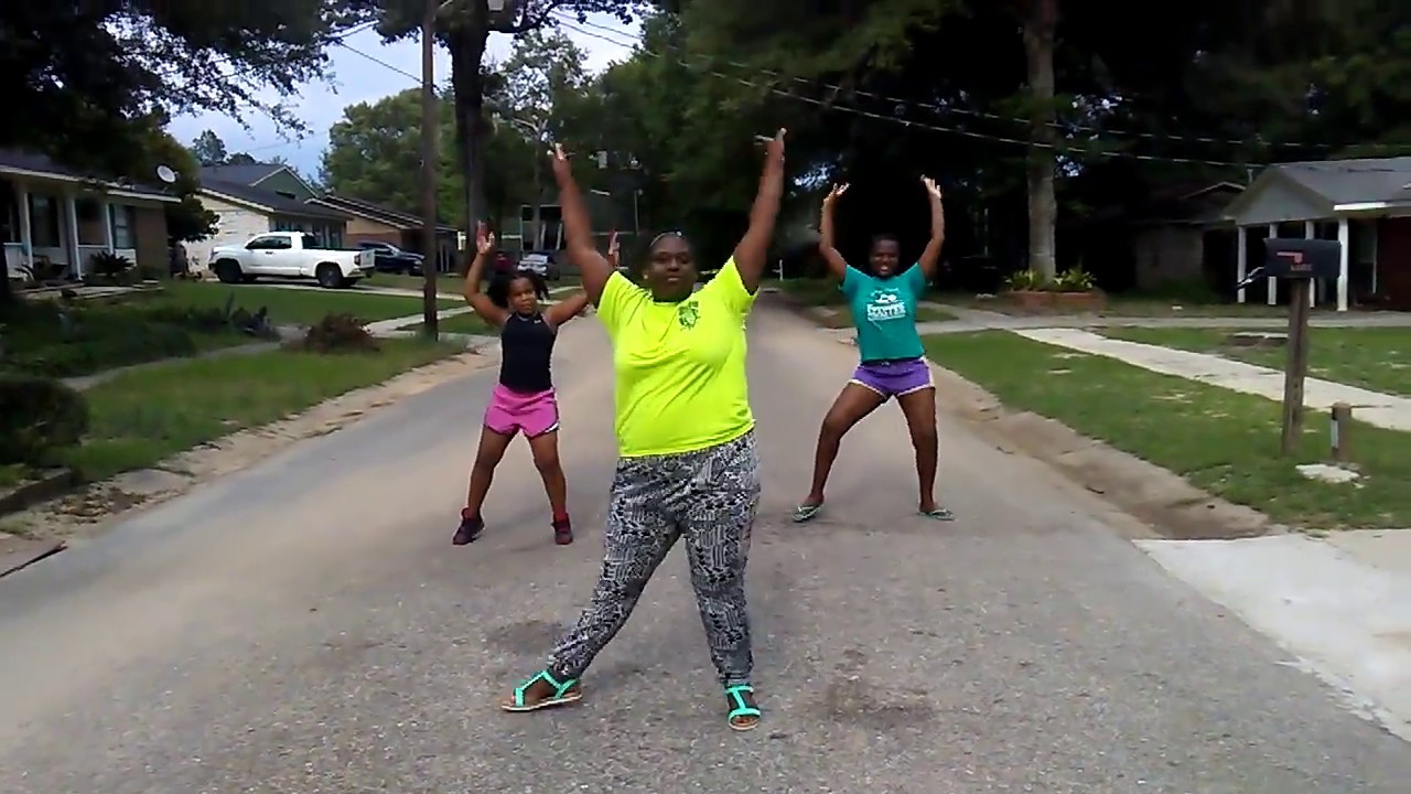 Ying yang twins half Time Dance - YouTube