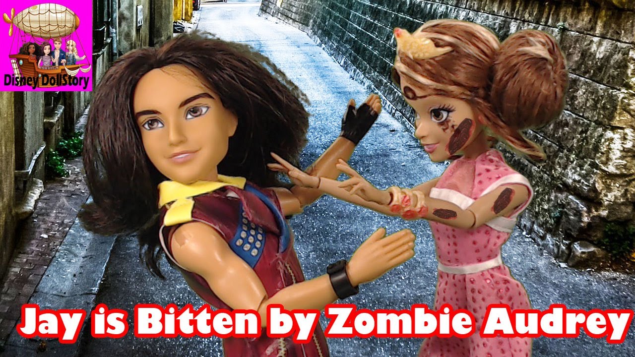 Jay is Bitten by Zombie Audrey - Part 3 - Zombie Outbreak Descendants ...