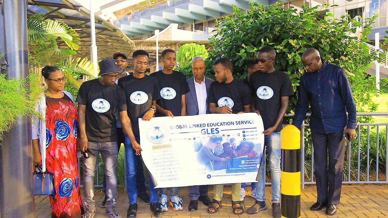 Ibitangaza Kanombe kukibuga/Ababyeyi birabarenze barabyina/Babana ...