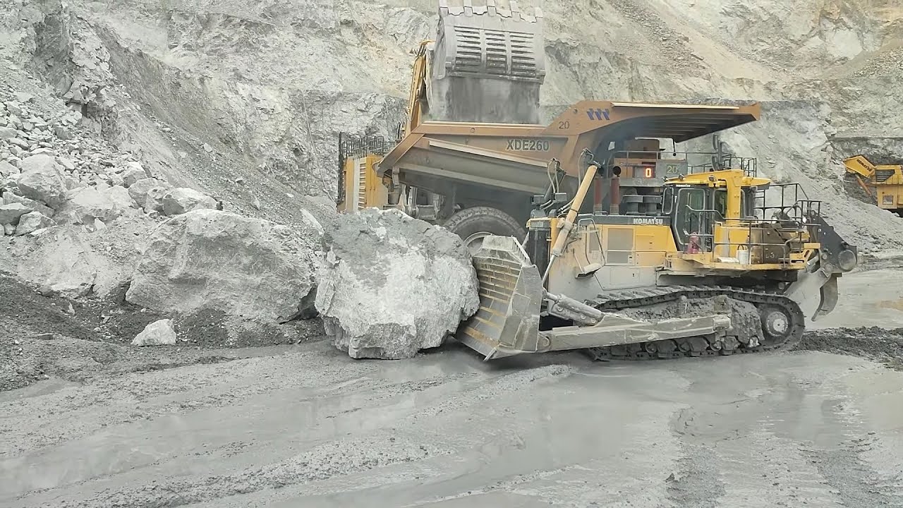 Totally Bad Day at Work Best Heavy Equipment Fails and Wins Compilation ...