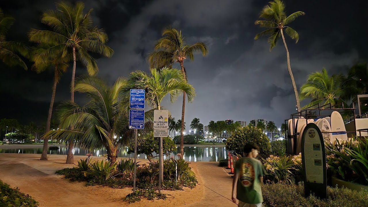 On the way to Hawaii. Walk around the lagoon at night. 2024. 7th - YouTube