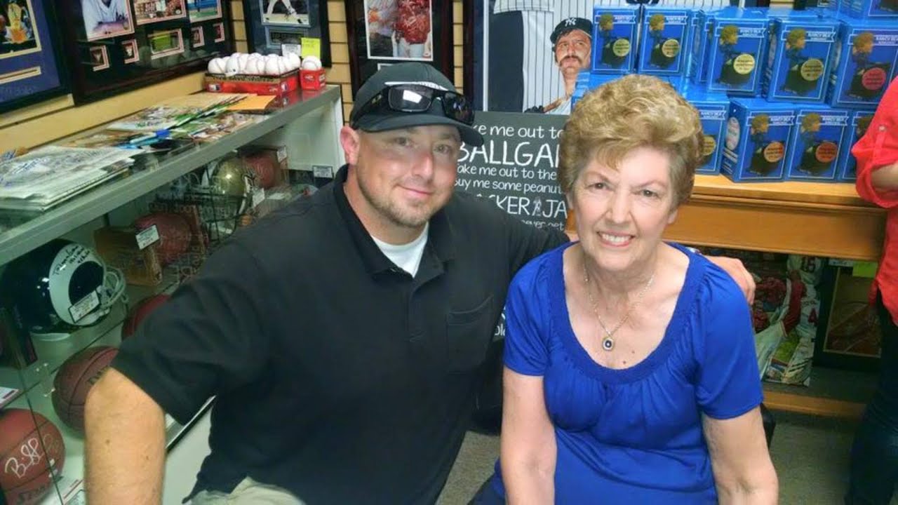 Nancy Bea Bobblehead Out & About - YouTube