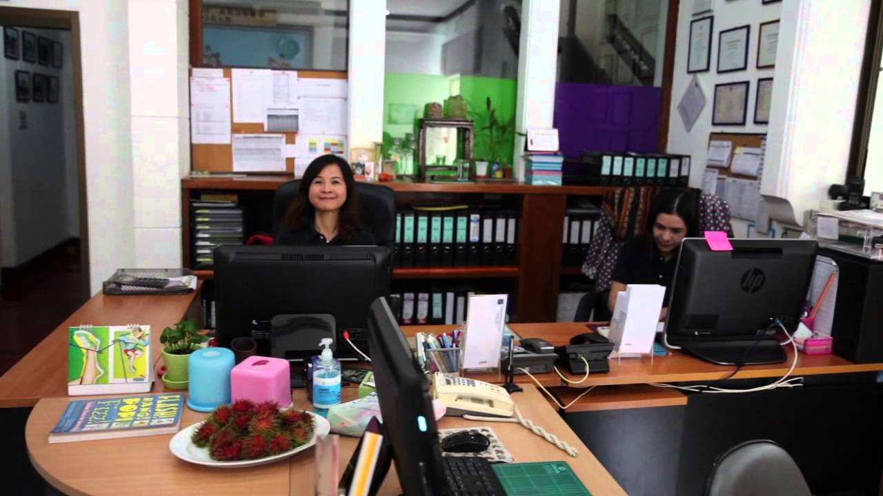 The office staff using Makaton - YouTube