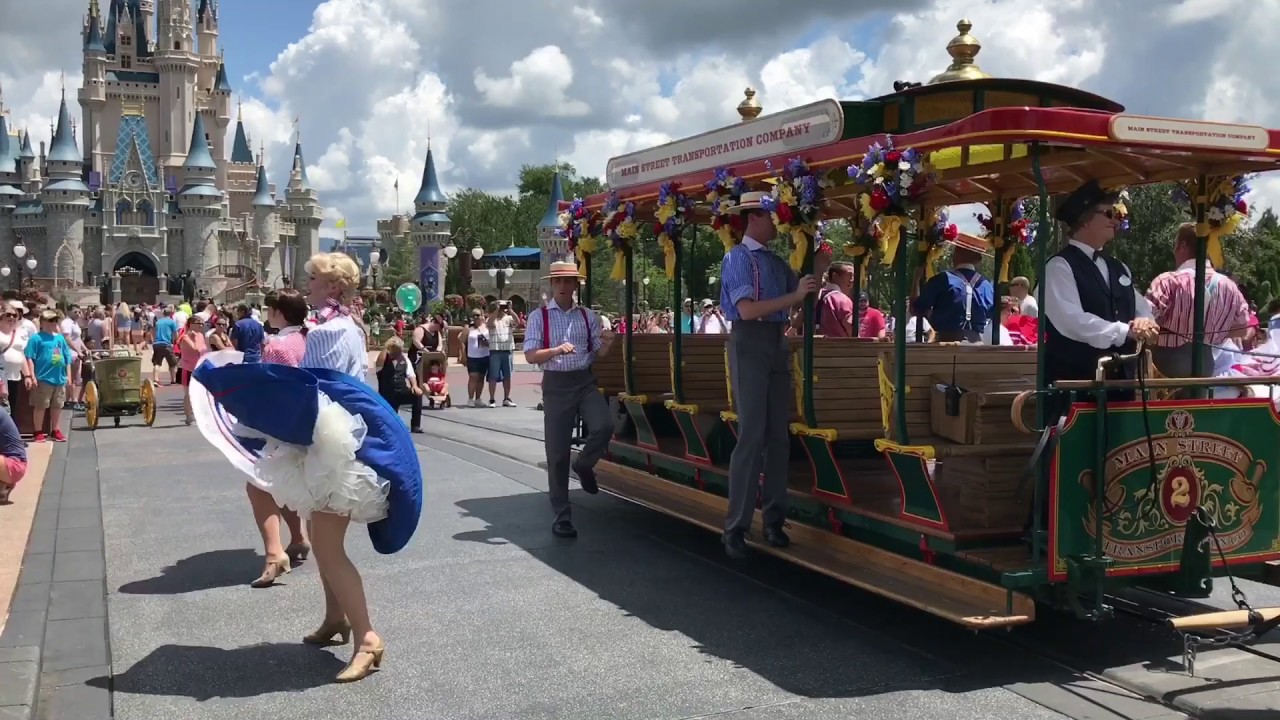 Magic Kingdom - Summer 2017 Trolly Show - YouTube