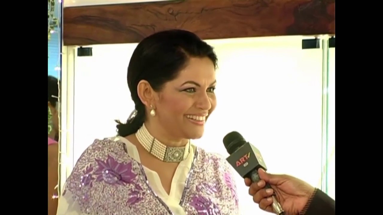 Former Mrs World - Rosy Senanayake at Vogue Vision 2009 - YouTube