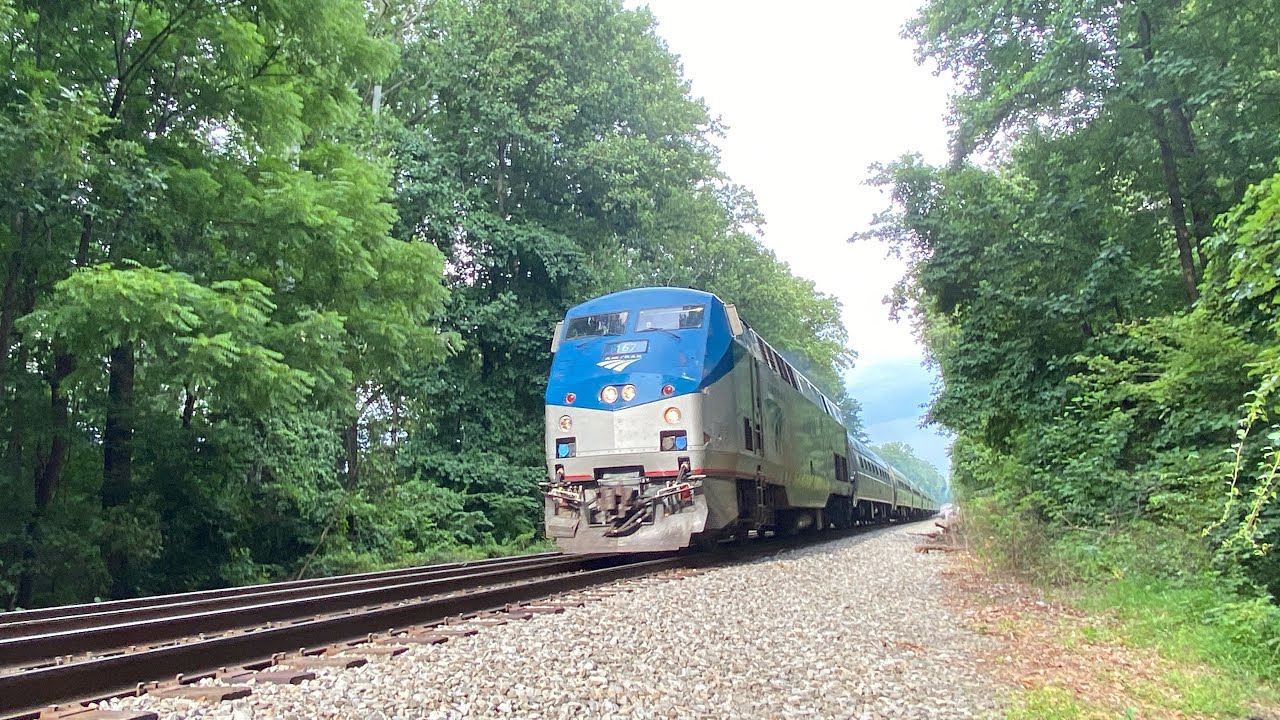 Amtrak Northeast Regional train #147 passing by Accotink bridge - YouTube