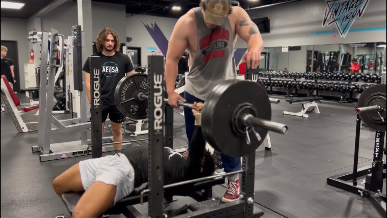 Training strength 22 || bench press edition ft Zam zulek - YouTube