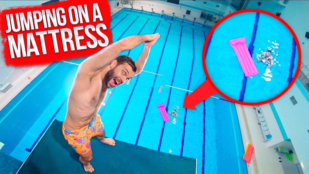 Jumped on it from 17ft (IN THE END) | Floaty mattress challenge at the swimming pool - YouTube