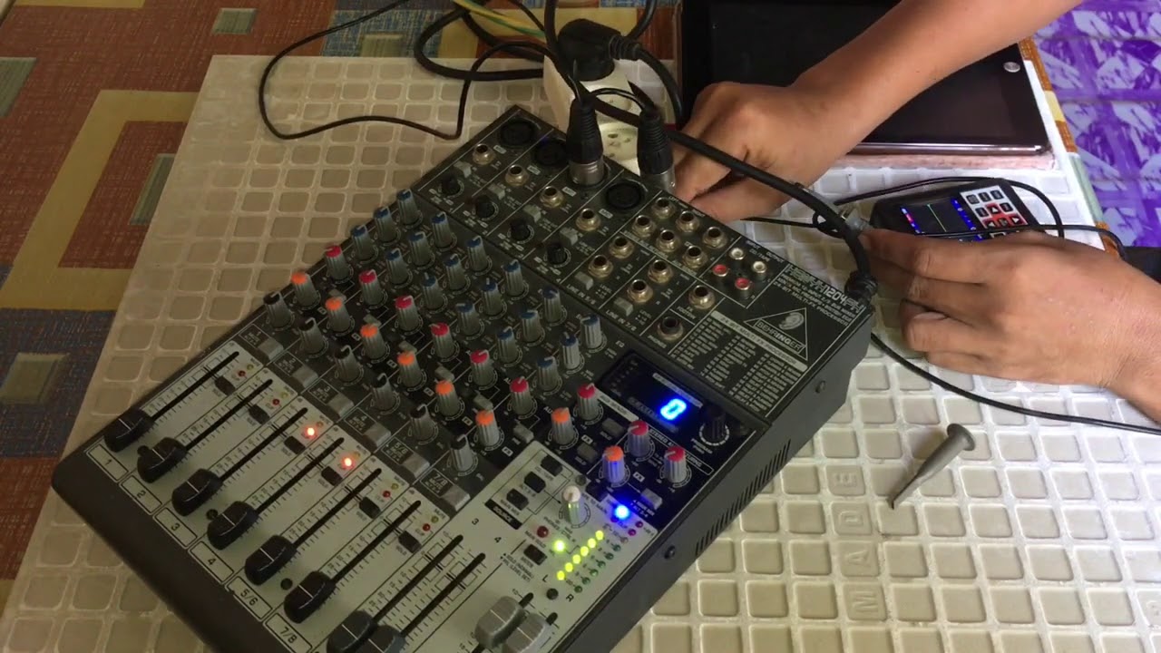 Service mixer behringer xenyx 1204fx - YouTube