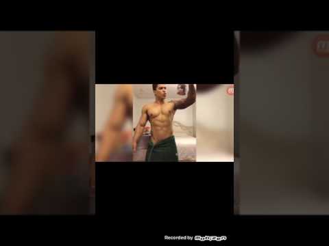Gostoso dança pelado
