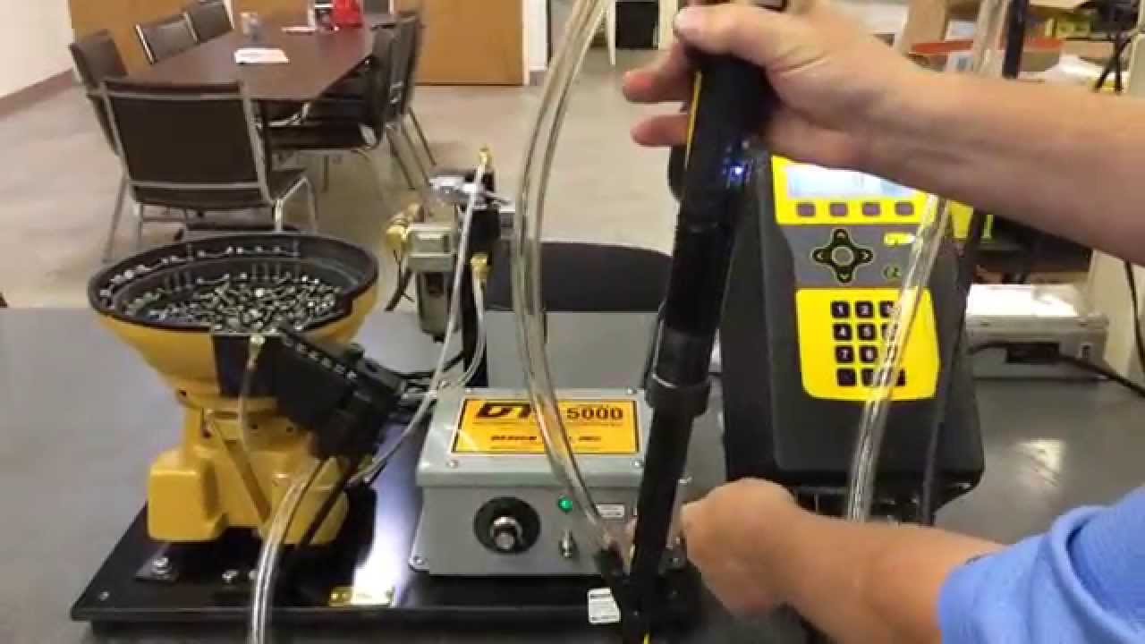 Stanley DC Assembly Inline Tool with DTI Screw Feeder System - YouTube