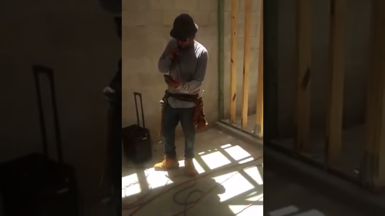 Nos pusimos a echar karaoke desde el trabajo , en el lonche - YouTube