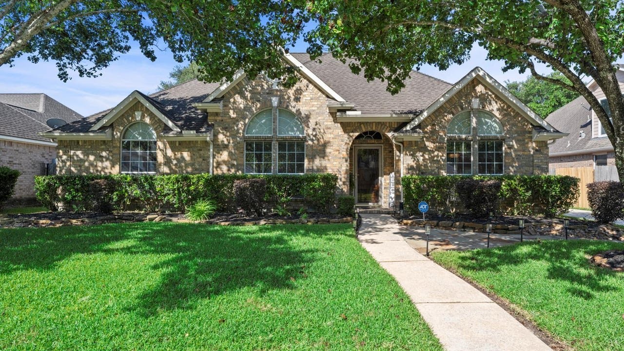 13006 Wood Stork Ln, Houston, TX - YouTube