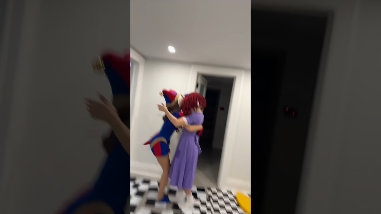 POMNI AND RAGATHA KISS? - YouTube