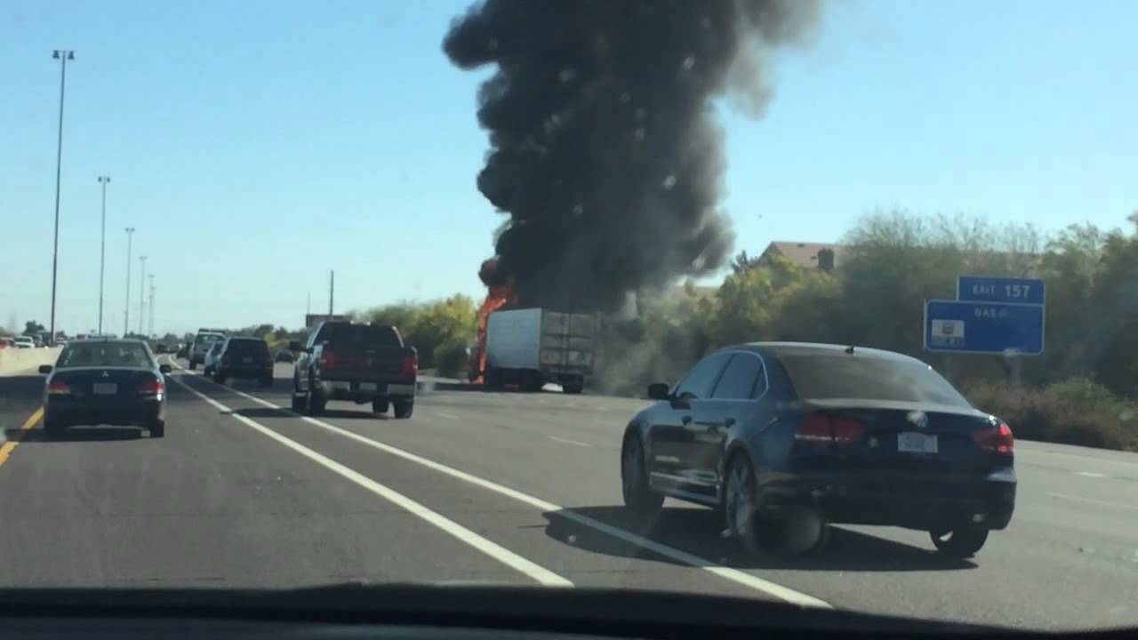 Truck on fire on I-10 Phoenix - YouTube