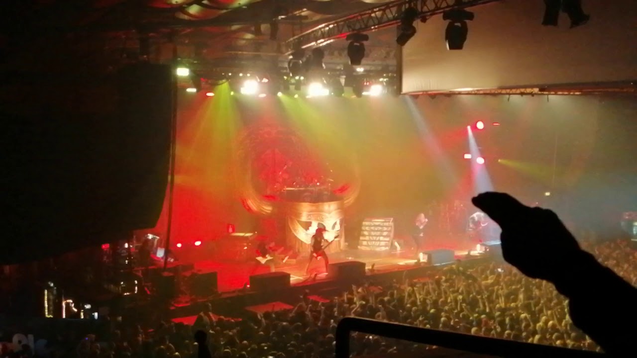 Amon Amarth - Death in Fire - Live Gasometer Vienna - 14.11.2019 - YouTube