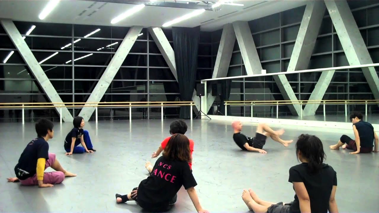 Daniel Giel Floor Swimming/Basic Acrobatics for Dance - YouTube