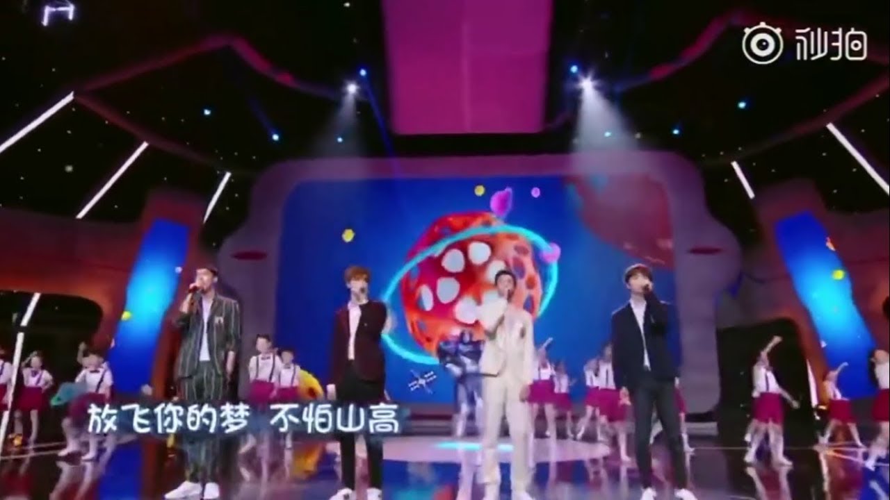 F4 Guan Hong, Dylan Wang, Leong Kang, Caesar Wu singing at CCTV 180901 ...