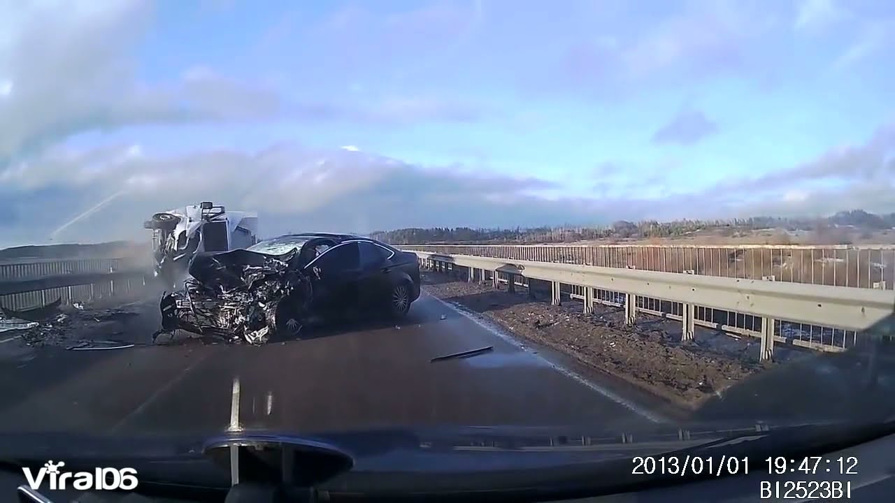 Dash Cam Car Crash Compilation @worst level - YouTube