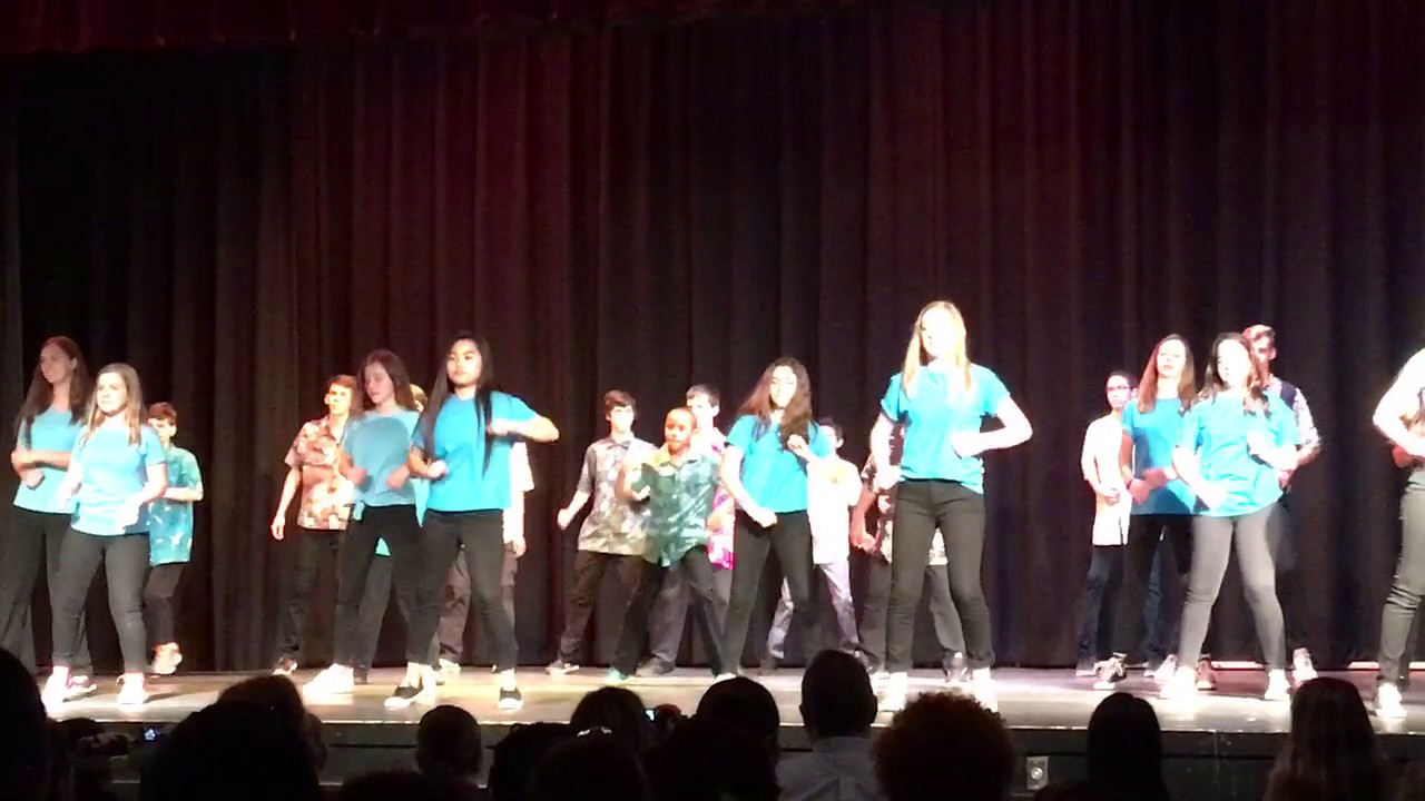 Lakeview Middle School- Spanish class dance performance-2016-17 - YouTube