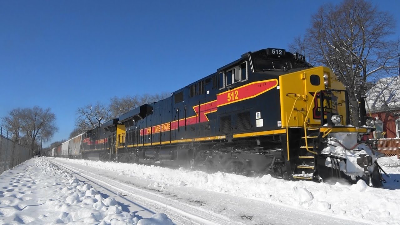 IAIS 512 Leads Freight w/ DPU, Davenport, IA 1/20/24 - YouTube